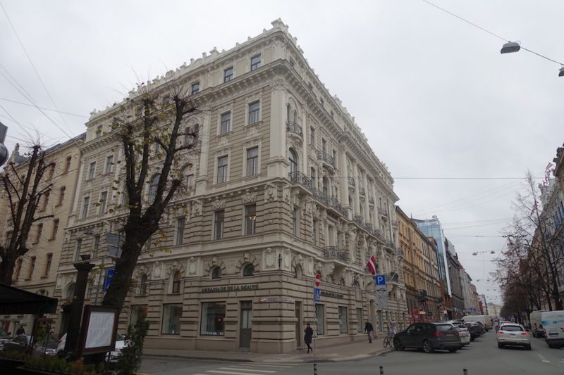 16 THINGS TO DO IN RIGA IN WINTER AND FALL - Travel The World Pages